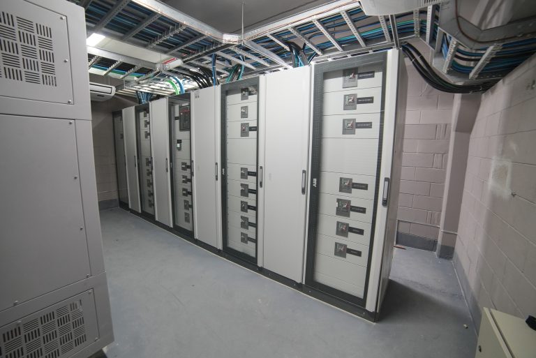 Painel CCM: conheça as as vantagens deste centro de controle! – NEOENG ...